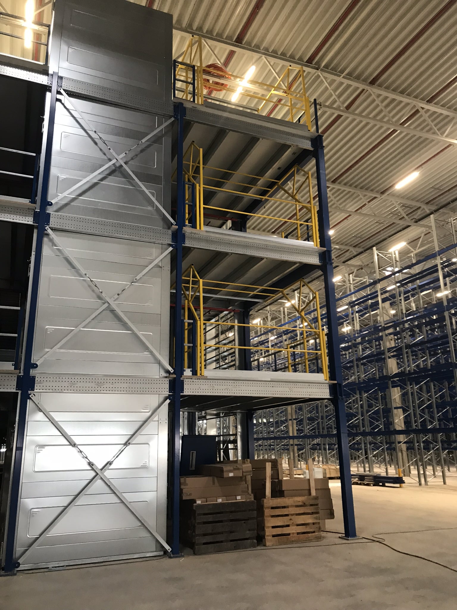 Mezzanin - Nolte Mezzanine